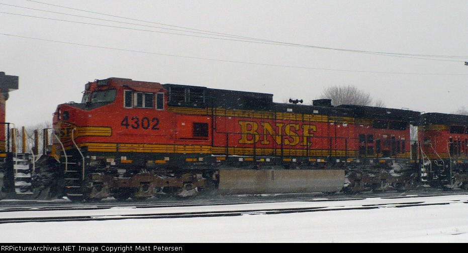 BNSF 4302